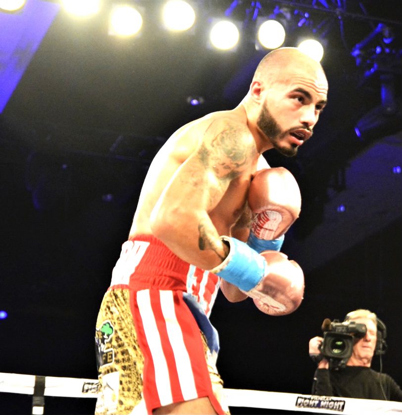 Flores to fight in UK on Saturday | News, Sports, Jobs - Observer Today